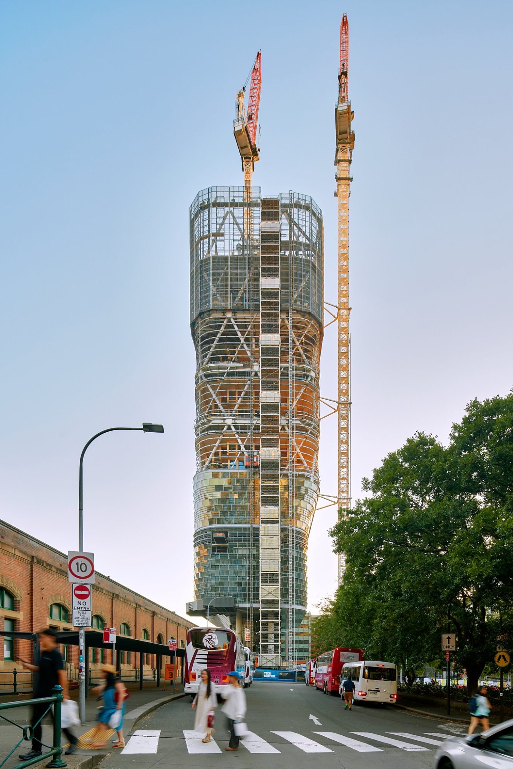 Atlassian Tops Ascent — World's Tallest Plyscraper Towers Over Sydney ...